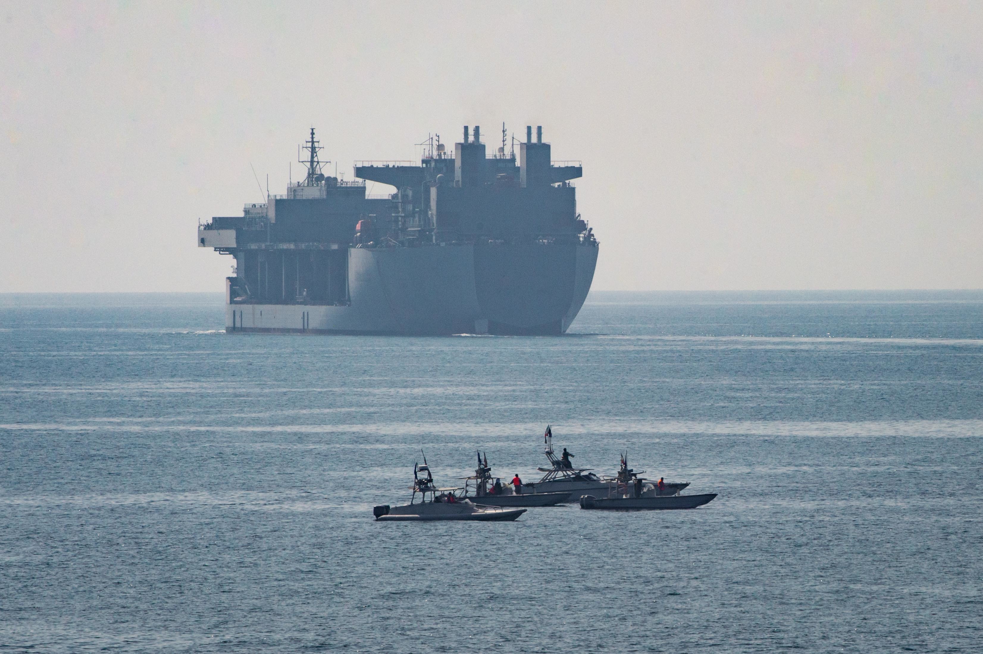 U.S. Navy ships transit Strait of Hormuz – USC Global Policy Institute